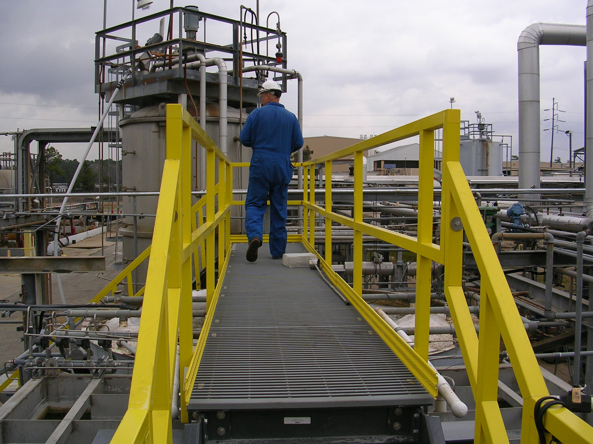 FRP Hand Railing and Ladders |FRP Structural Composites